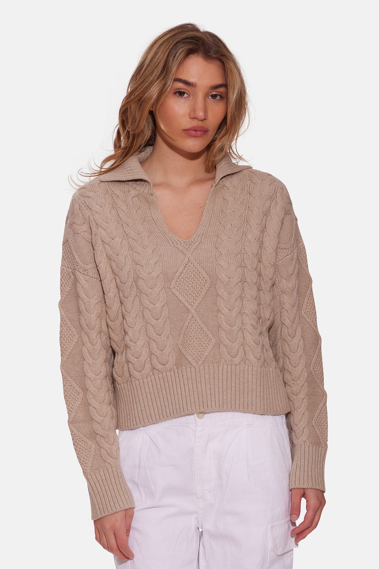 Natalie Cable Knit Sweater Latte – blueandcream